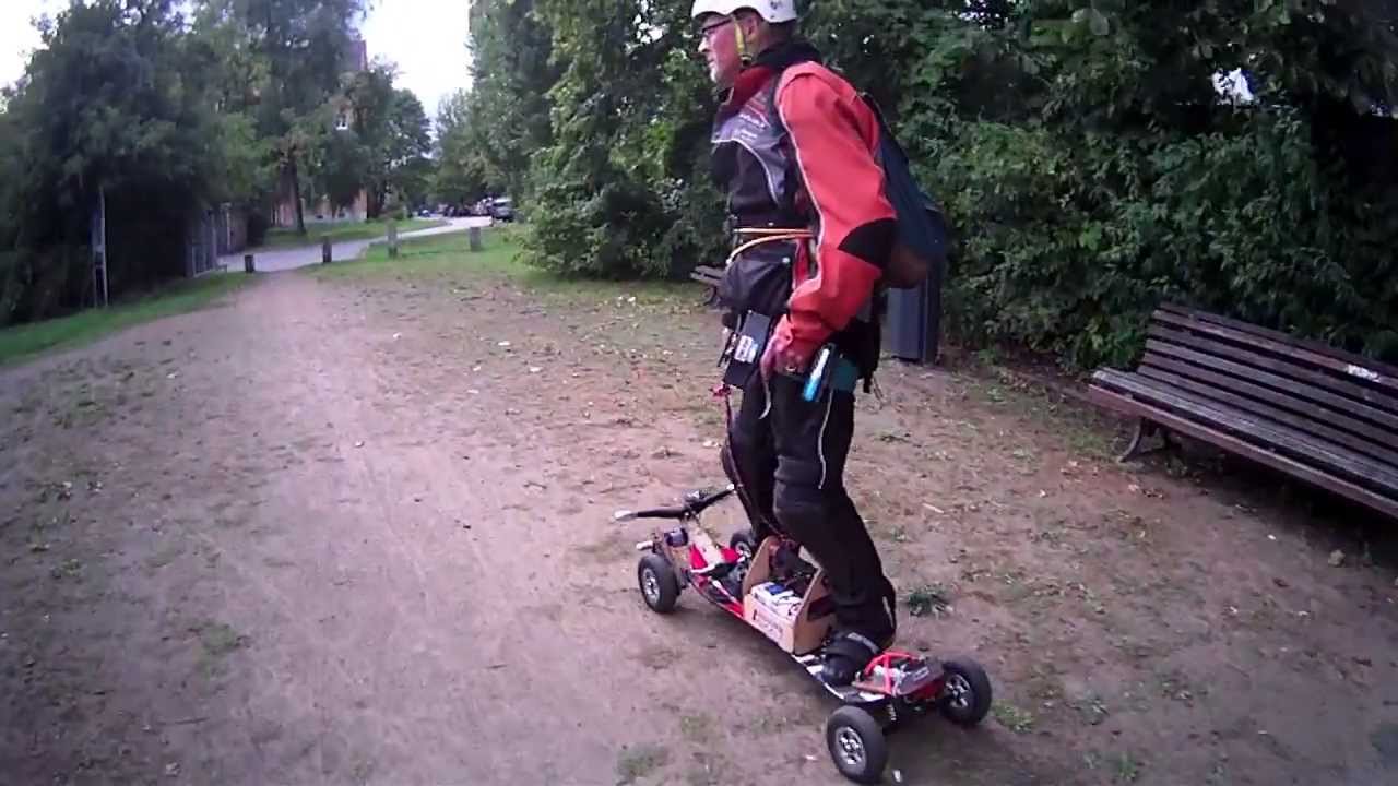 Premium Longboards - Electric Skateboards - FiiK Street Surfer vs ...