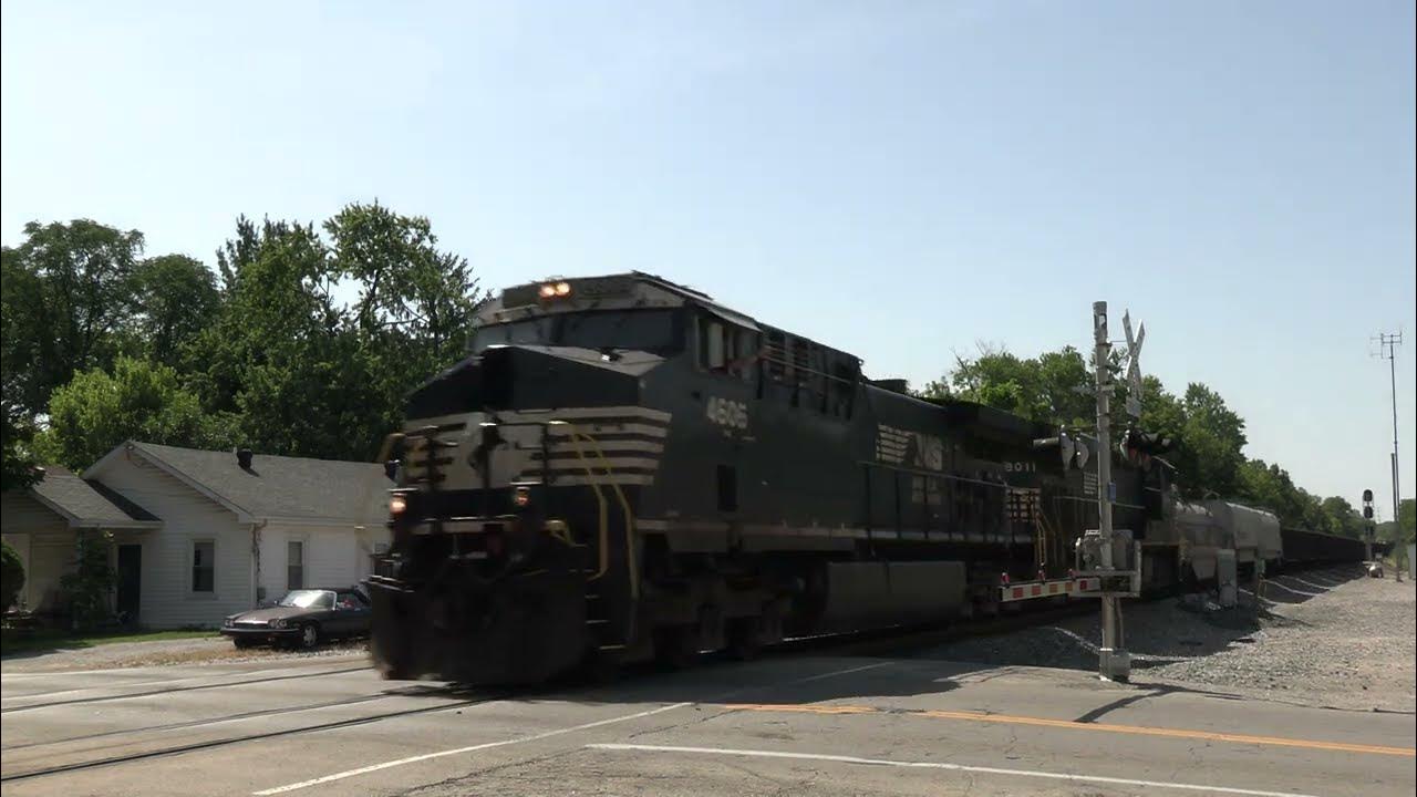 NORFOLK SOUTHERN GE AC44C6M Northbound Manifest Mix Freight - YouTube