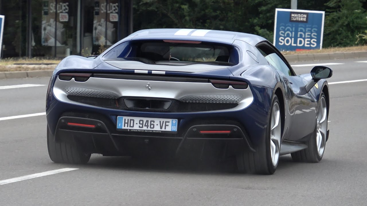 Sportcars leaving the carshow - Diablo SV, 911 GT3, Superleggera, Loud ...