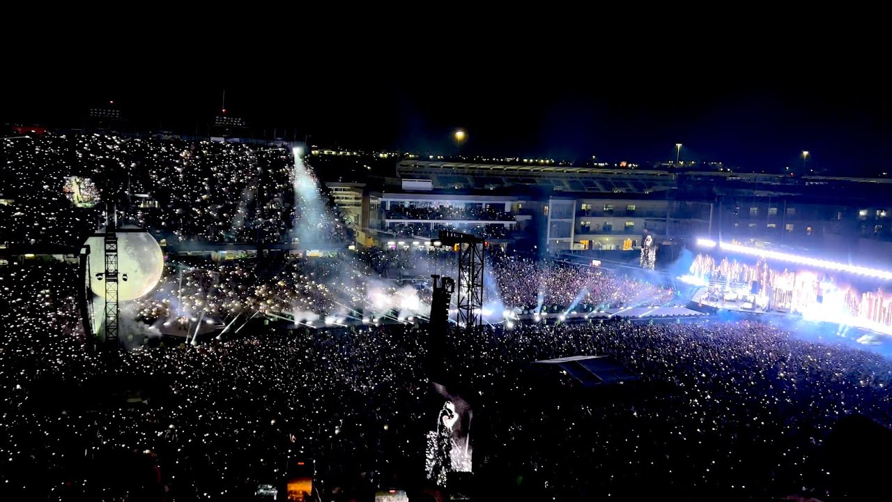 The Weeknd - Blinding Lights - Ciudad de México, Foro Sol - YouTube