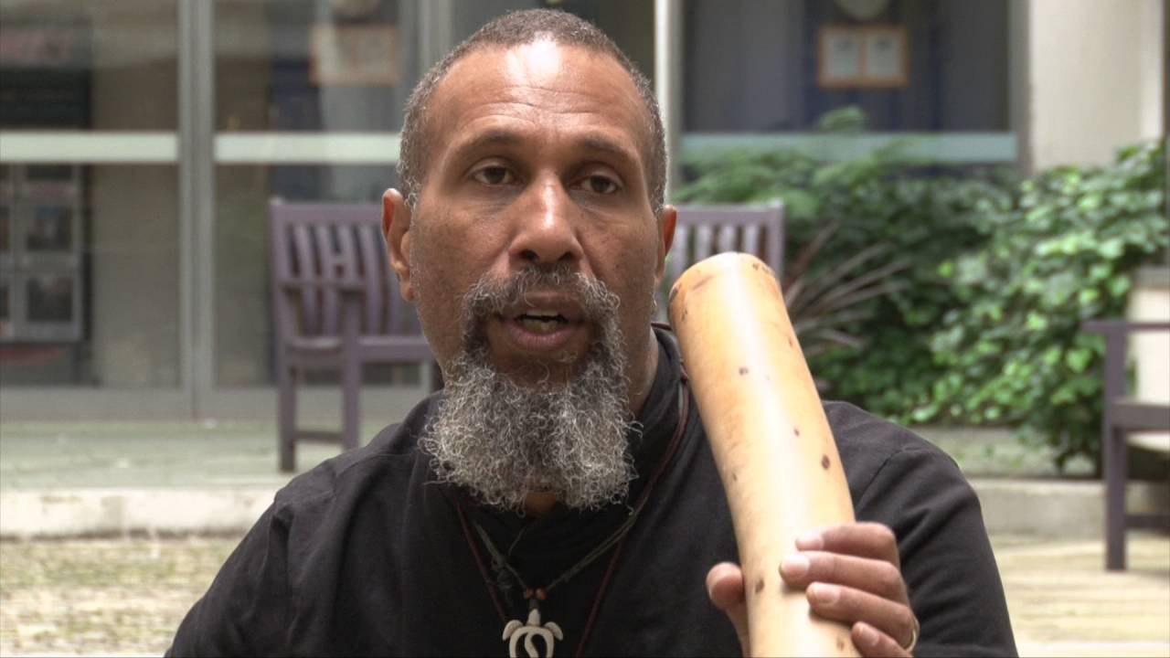 Sharing a story through Aboriginal Australian Songline - YouTube