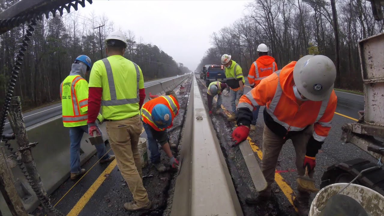 Atlas Concrete Pouring Median Barrier Rt 322. Atlantic County - YouTube