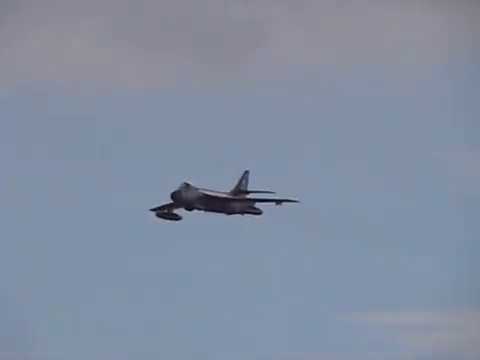 Hawker Hunter Amazing Blue Note!!! - YouTube