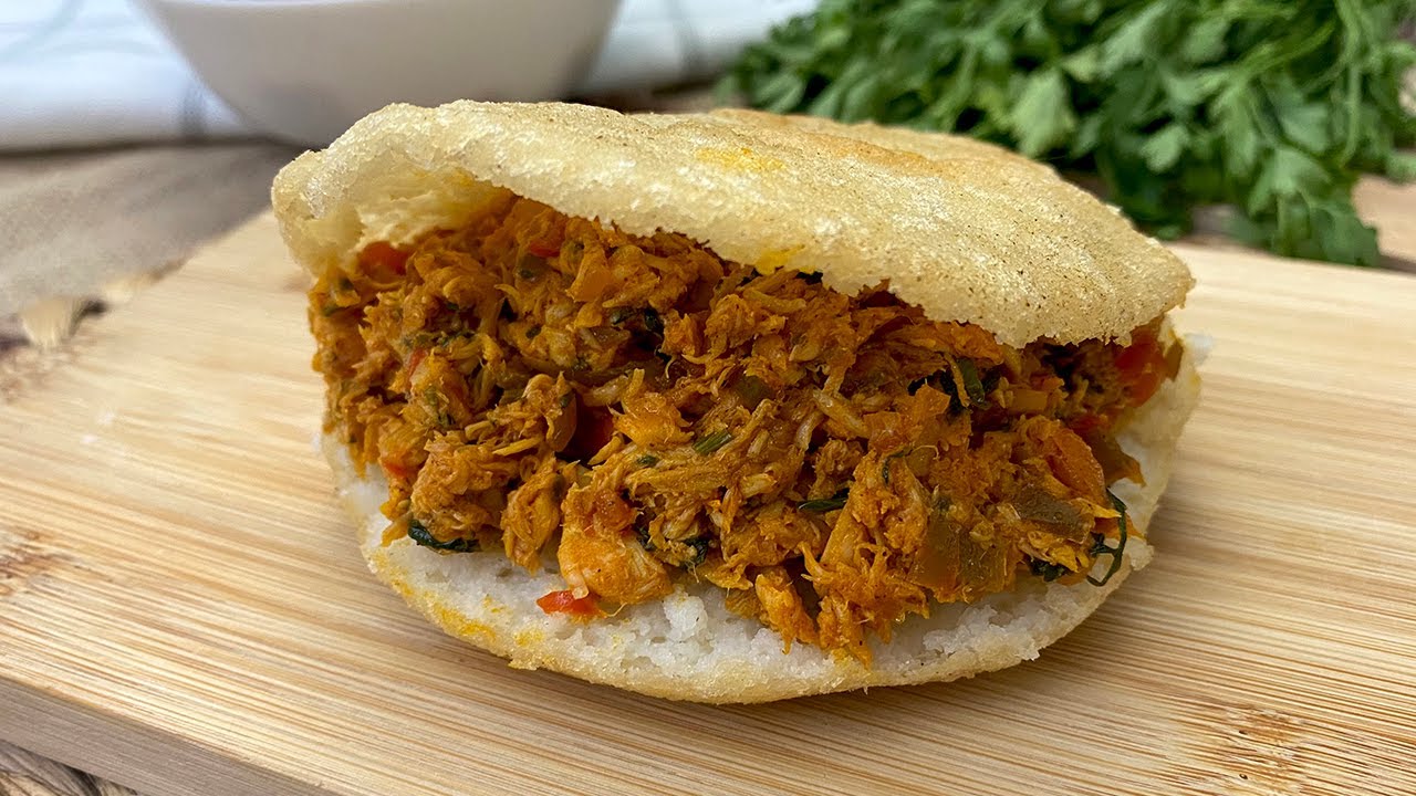Arepa de Pescado, Tradición y Sabor en Cada Bocado - YouTube