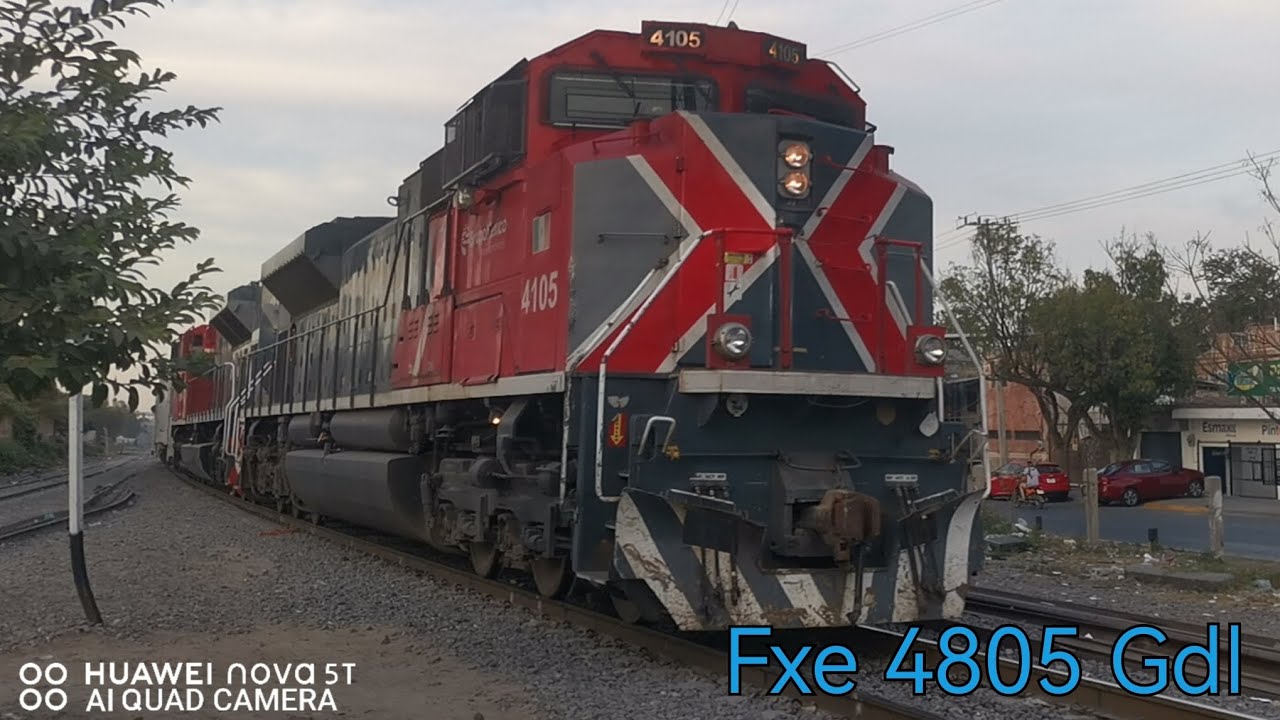 Fxe 4105-4053 Con Los Colchones Del Químico Guadalajara-Veracruz Con La Tripulación Saludando ...