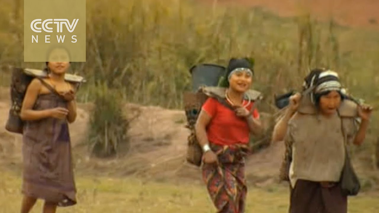 Vietnam’s Ruc tribe is one of world's most isolated - YouTube