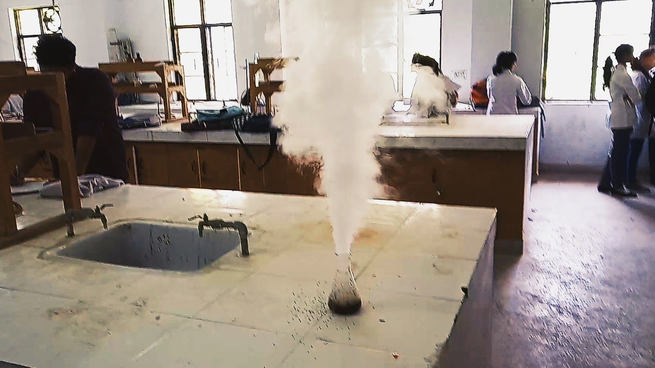 Science Experiment Gone Wrong at Chemistry Lab - YouTube