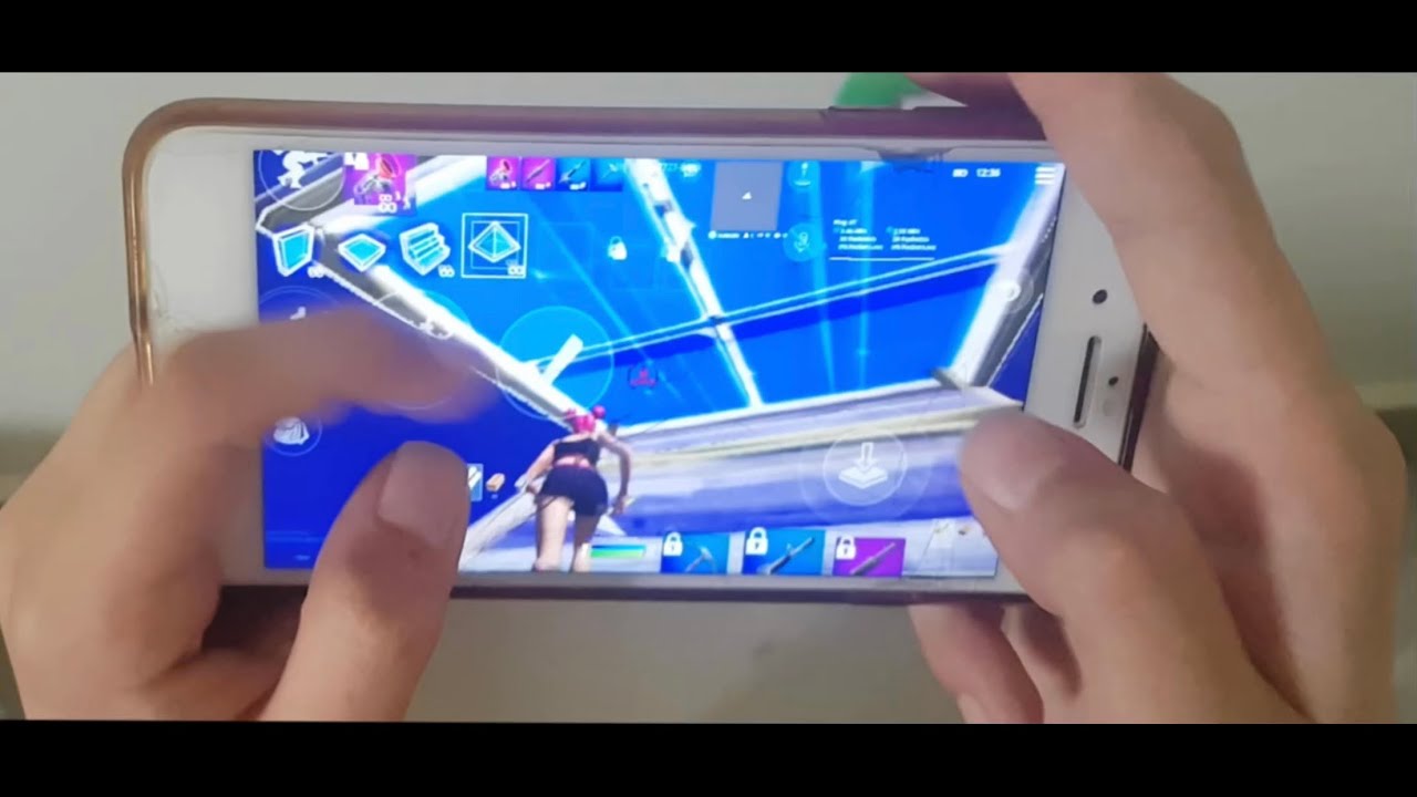 The Best 3 Fingers Fortnite Mobile Player Did A Handcam…🤩 - YouTube
