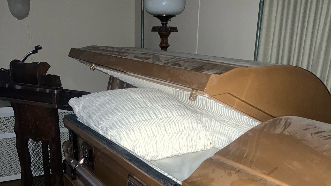 *Untouched* Abandoned Funeral Home ⚰️💀😳 - YouTube