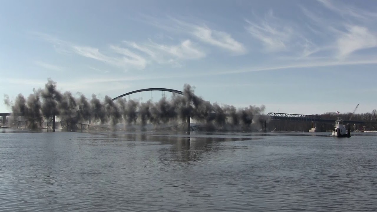 Savanna-Sabula Bridge implosion - YouTube