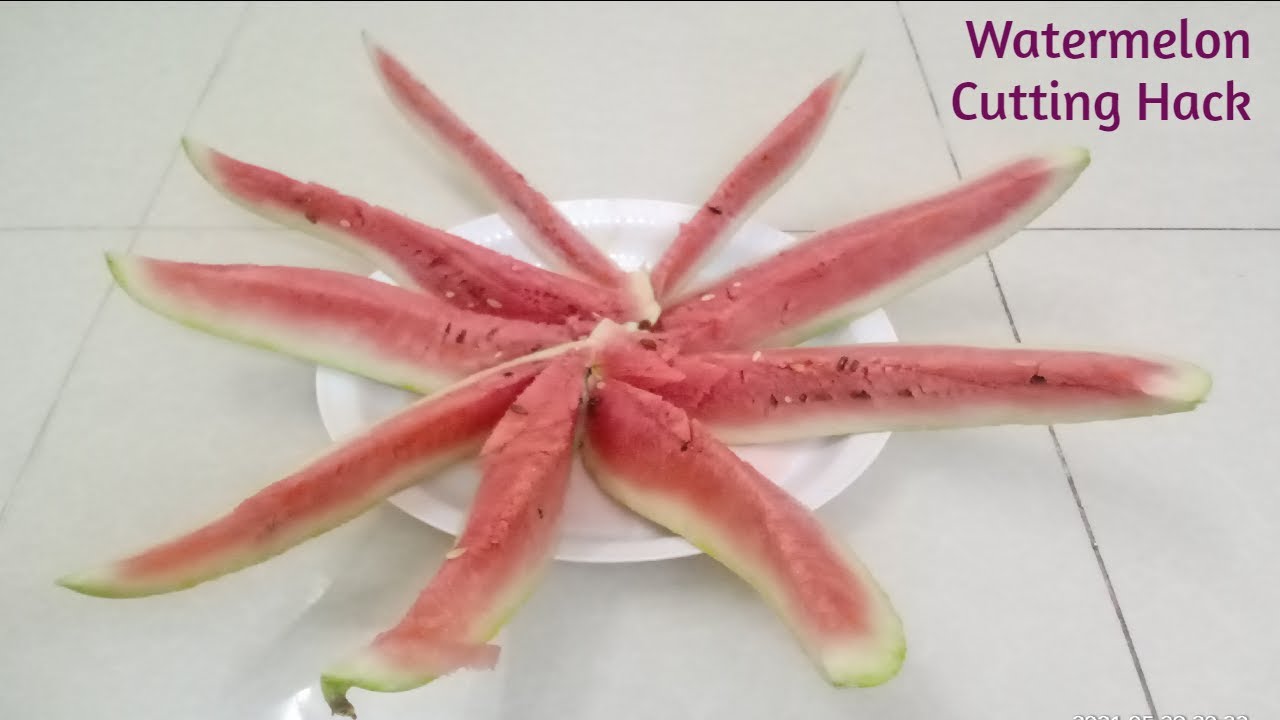 A Cool Watermelon Cutting Trick | Watermelon Cutting Hack YouTube | #Shorts - YouTube