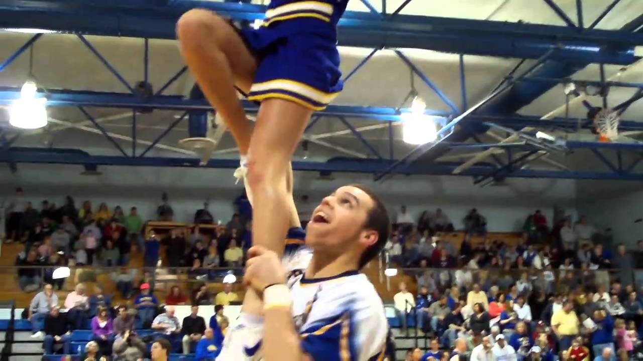 Cheer Stunts :) - YouTube