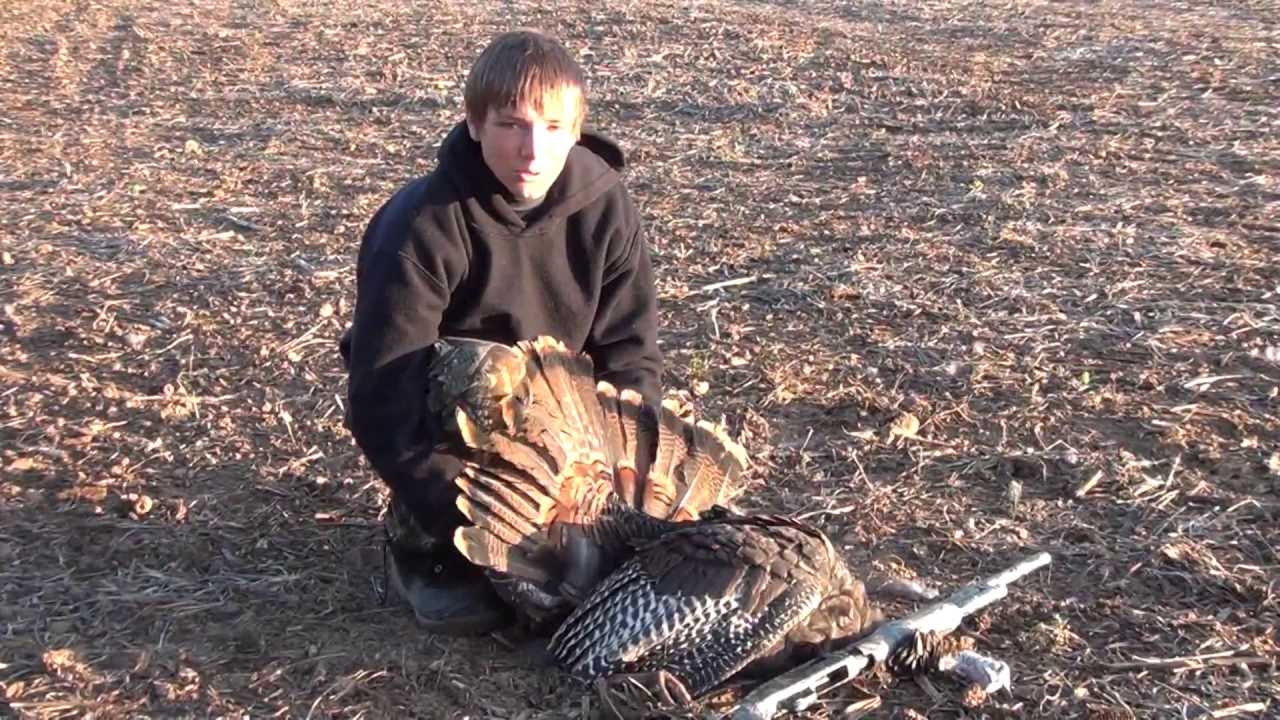 Youth Turkey Hunt Slow Motion Kill Shot Tom Strutting - YouTube