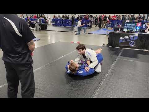 Maximus Jolly vs Zachary Mcbride - YouTube