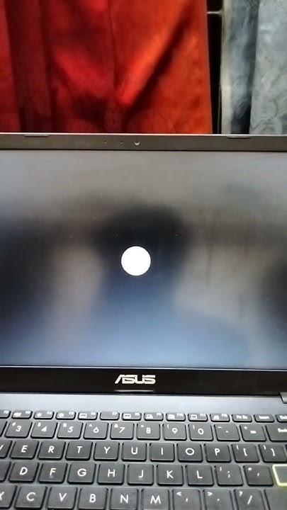 First time booting into Linux mint #booting #linuxmint #linux #firsttime #shorts #coding - YouTube