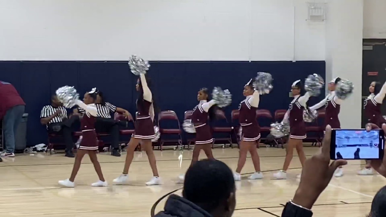 2020 SHOWCASE CHEER ROUTINE ♥️ ! - YouTube