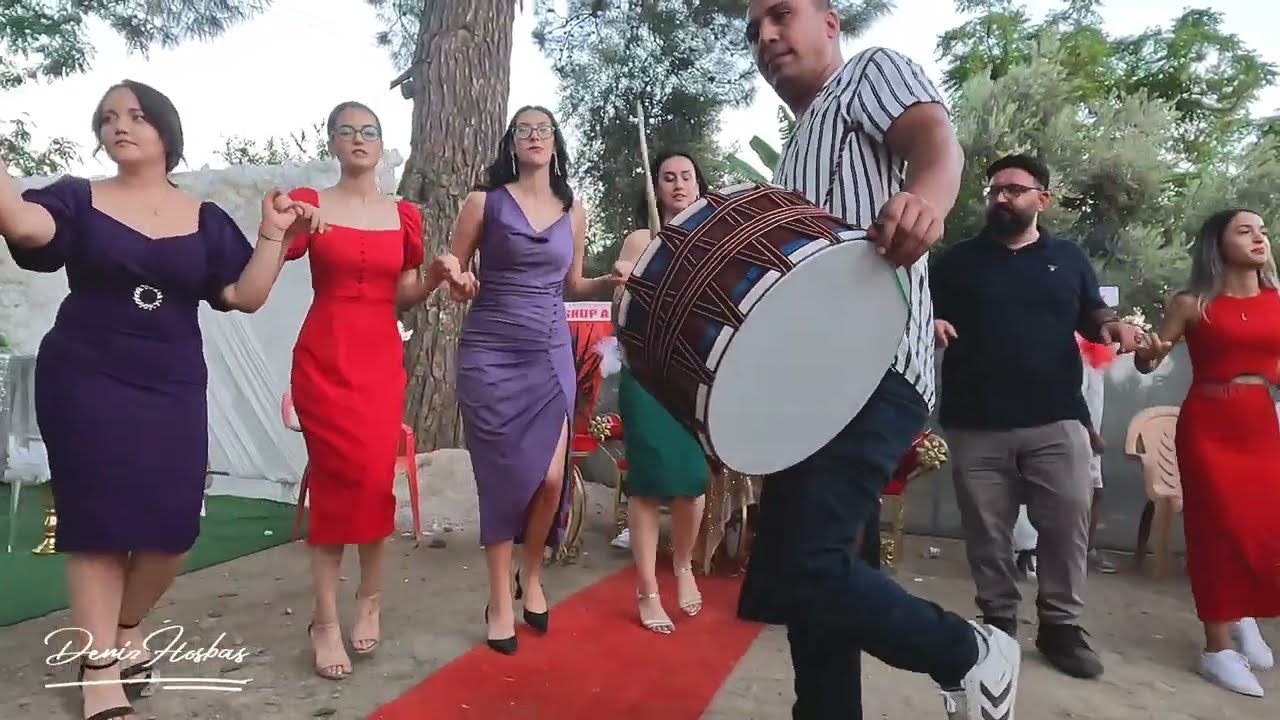 Köy Düğünü Delilo Üç Ayak Halay Böyle Oynanır - YouTube