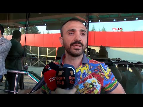 Kaza geçiren Alişan ve ailesini hastanede ziyarete gelen Demet Akalın ile eşi Okan Kurt'tan açıklama