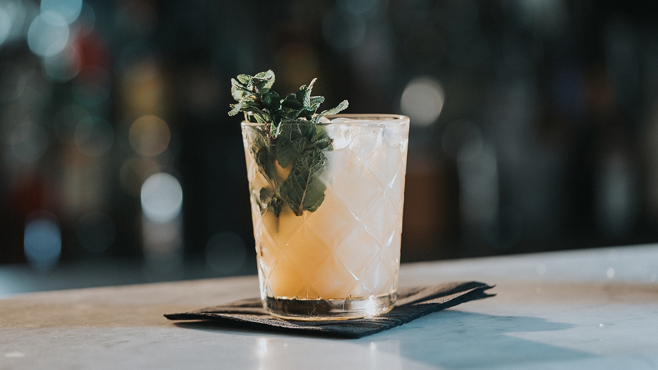 Opera Mixology | Opera's Punch - Cocktail della bar lady Valentina ...