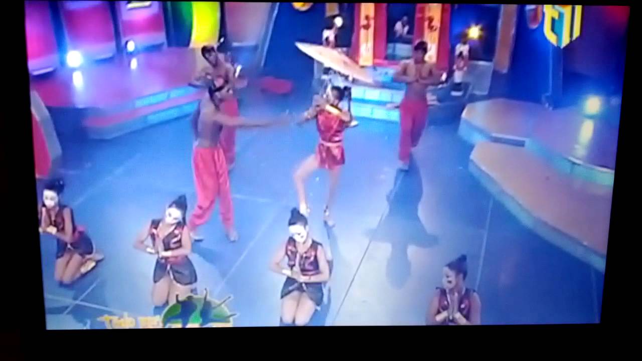 Katherine Alcala Bailando en Mas Roberto #1 04.21.13 - YouTube