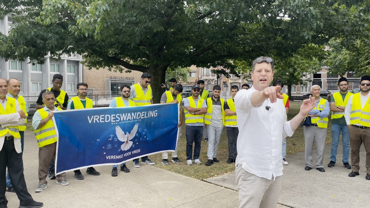 Kleine Moslims - Vredeswandeling door Khuddam-ul-Ahmadiyya België # ...
