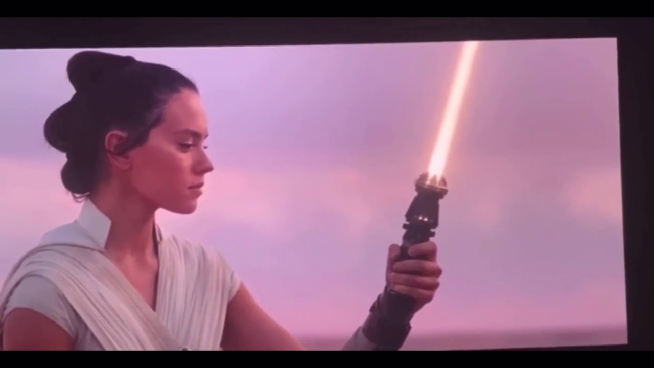 Rey's Yellow Lightsaber- The Rise of Skywalker - YouTube
