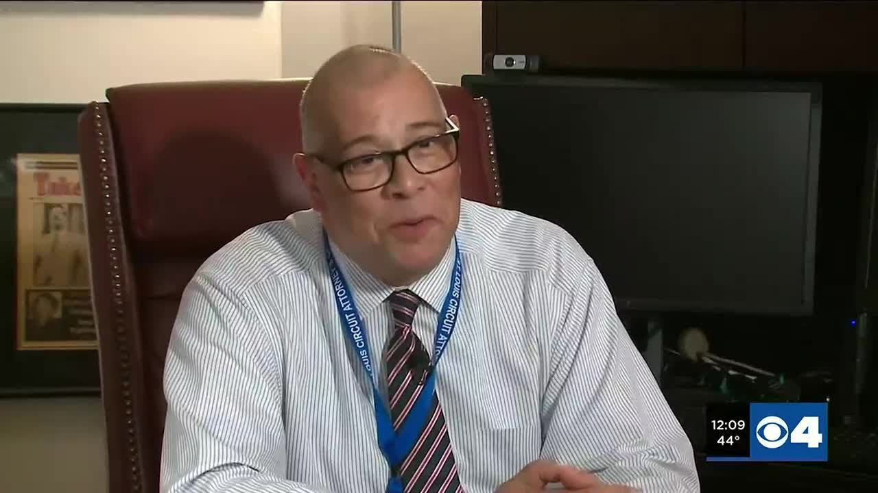 Trial attorney leaving St. Louis CAO office - YouTube