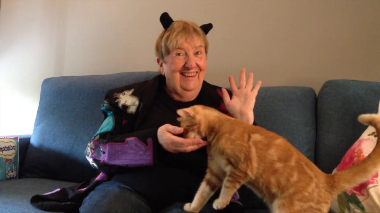 Colleen Curran's Kitty Calling - BONUS REEL...Who Is Bernice? - YouTube