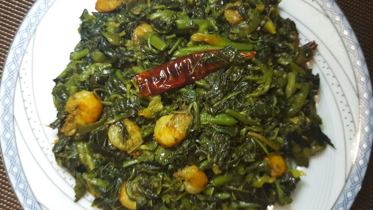 ডাটা শাক এইরকম ভাজি করলে সবাই মজা করে খাবে।অসম্ভব মজার এবং সহজ ডাটা শাক ...