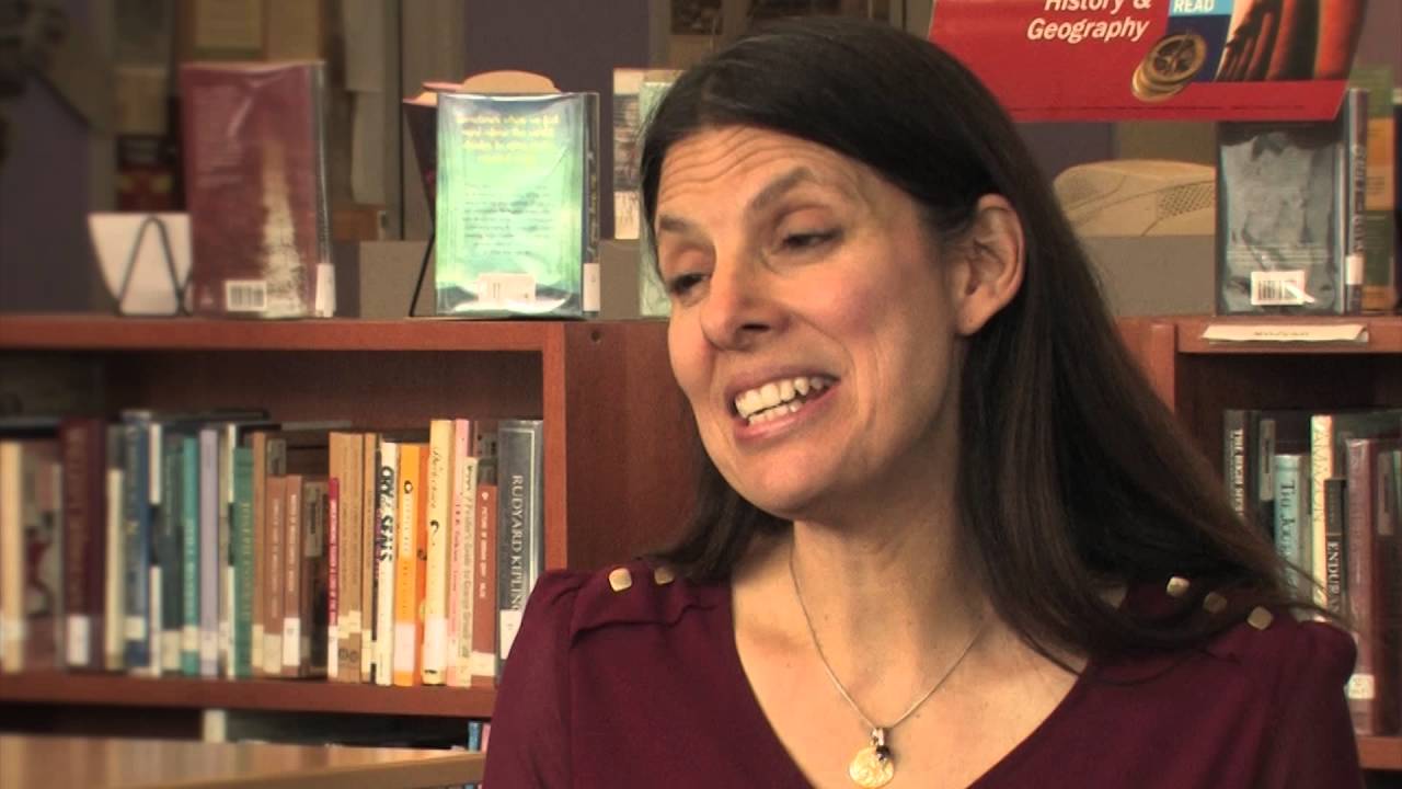 "Teaching It Forward" Karina Rivas receives scholarship - YouTube