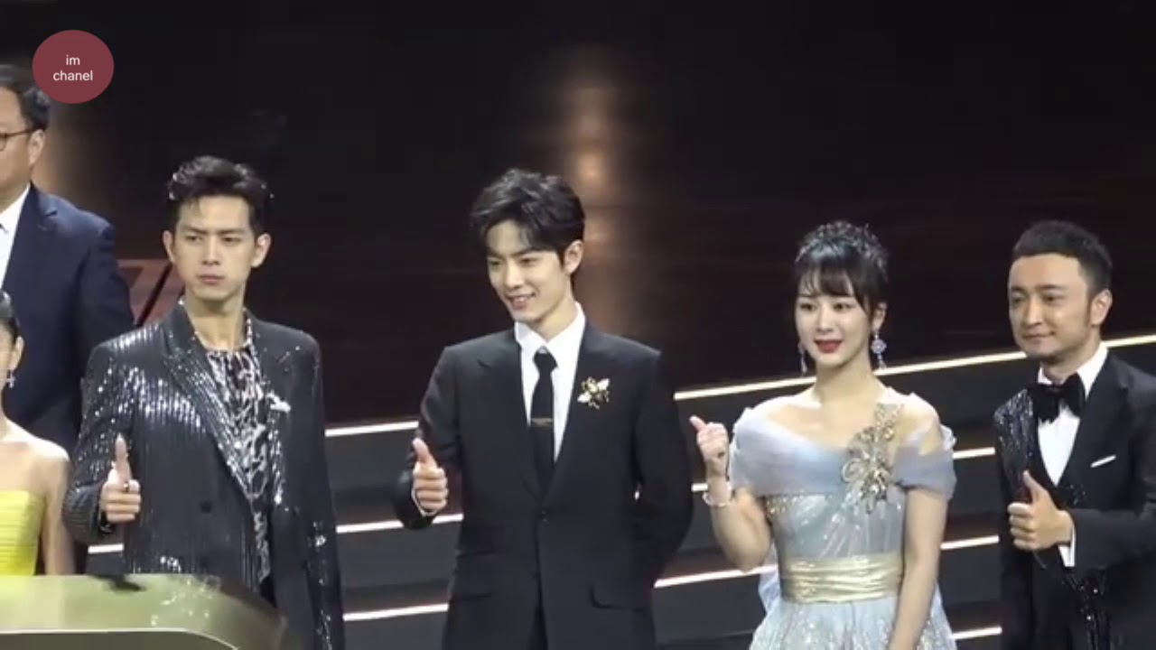 Li Xian, Xiao Zhan, Yang Zi on the stage Weibo Awards Ceremony 2019 ...