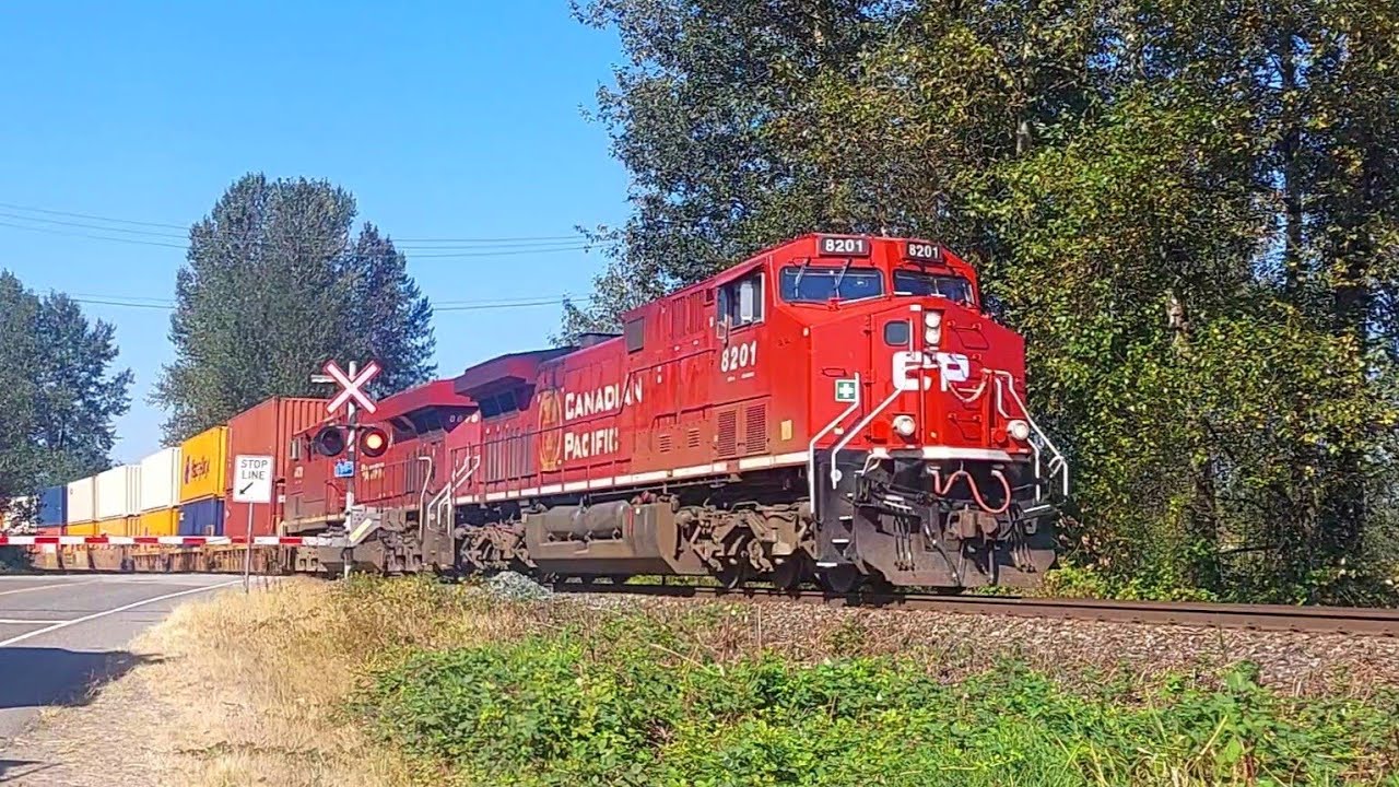 AC4400CWM 8201 Leads CP Stack Train A70 At Hydro British Columbia - YouTube
