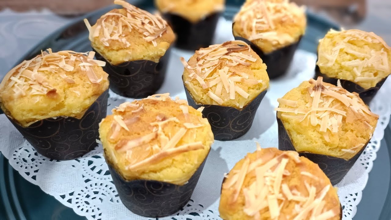 Muffin Tape Keju / Fermented Cassava Cheese Muffins - YouTube