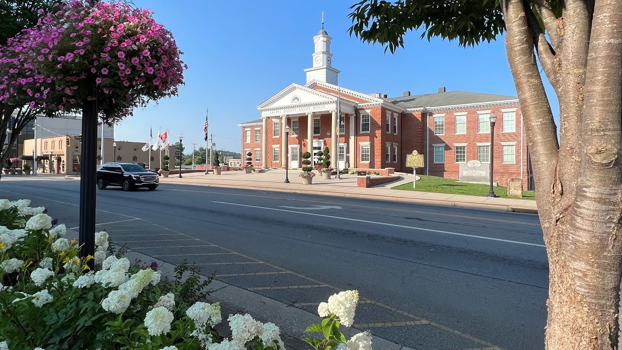 A Walk in London Kentucky - YouTube