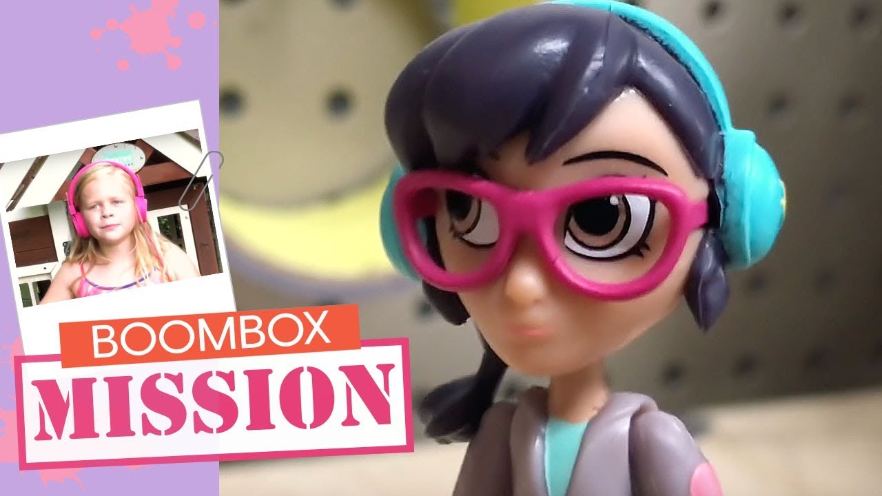 Toy Hackers: DIY Boombox (Engineering Family & GoldieBlox) - YouTube