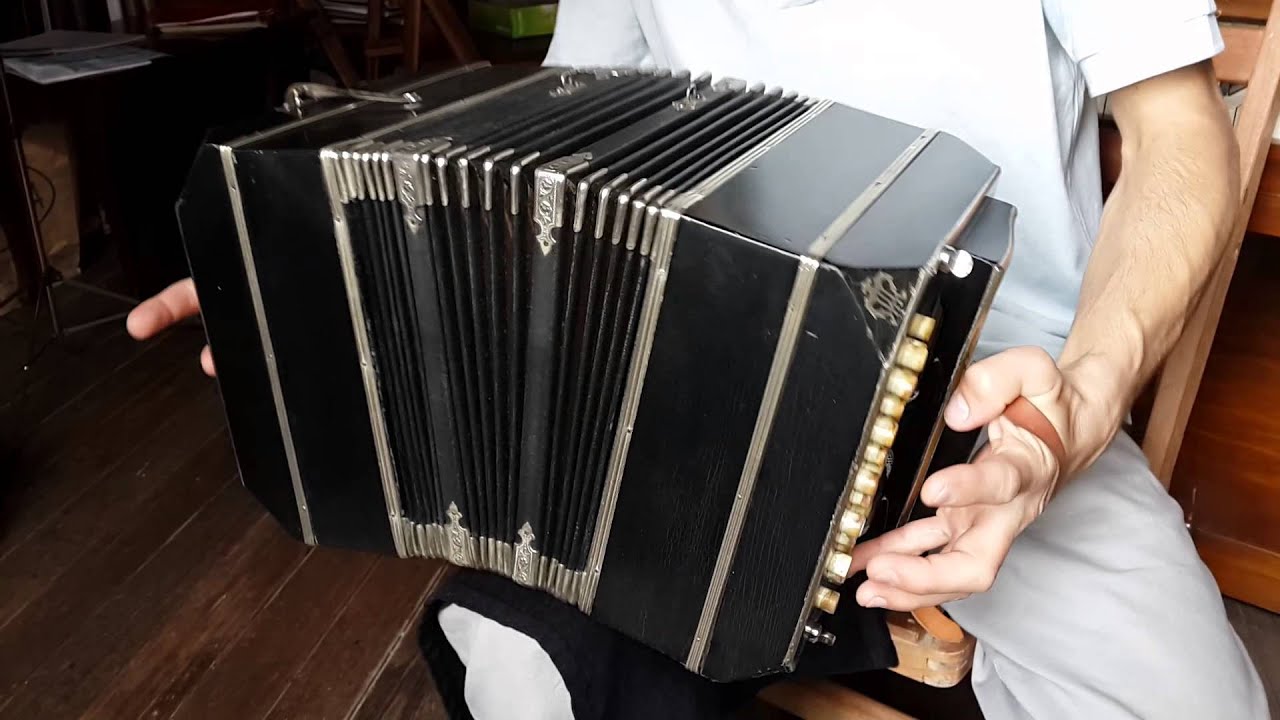 BANDONEON AA PREMIER BANDONION I SOUND TEST 3 - YouTube