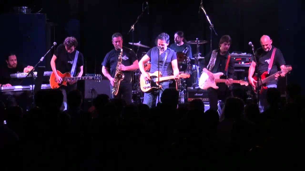 (Bruce Springsteen) GROWIN UP - YouTube