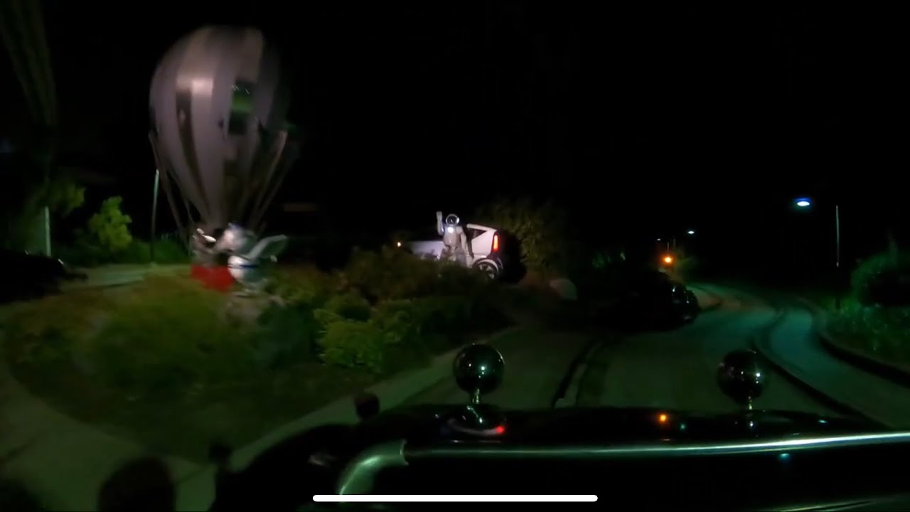 Autopia at Night FULL RIDE at Disneyland 2022 - YouTube