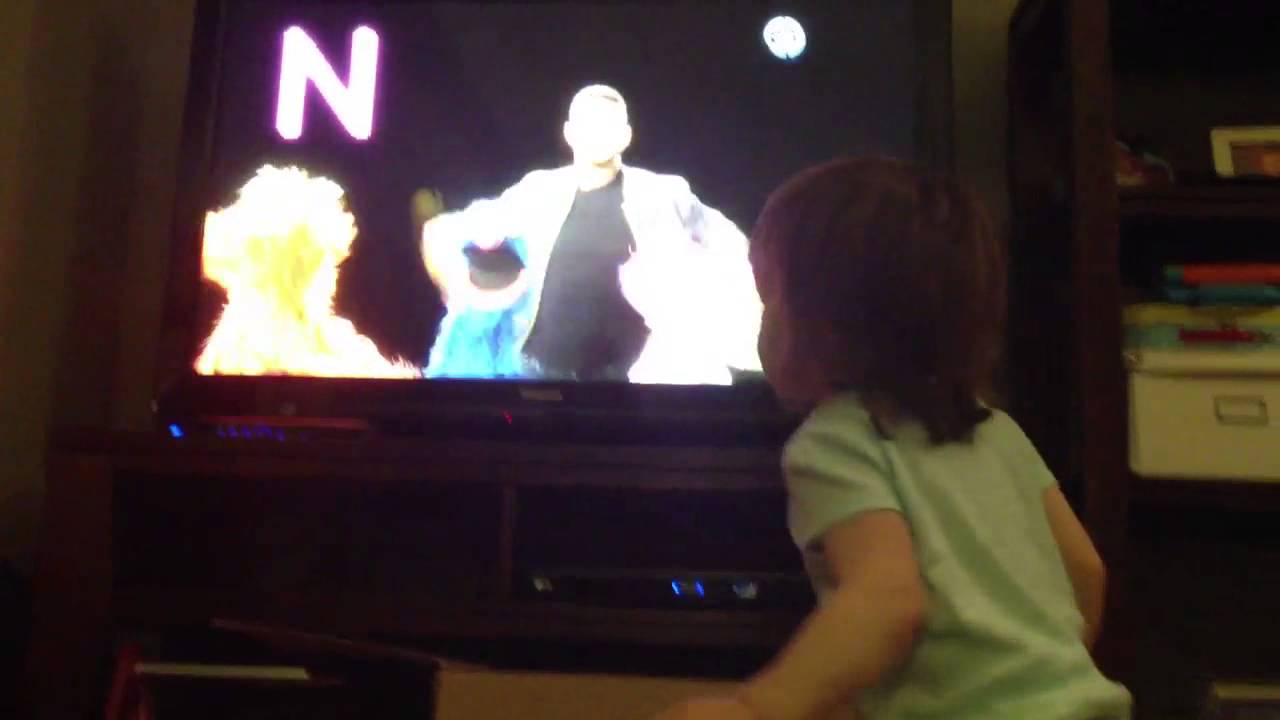 Madeleine doing her ABC's with Usher - YouTube