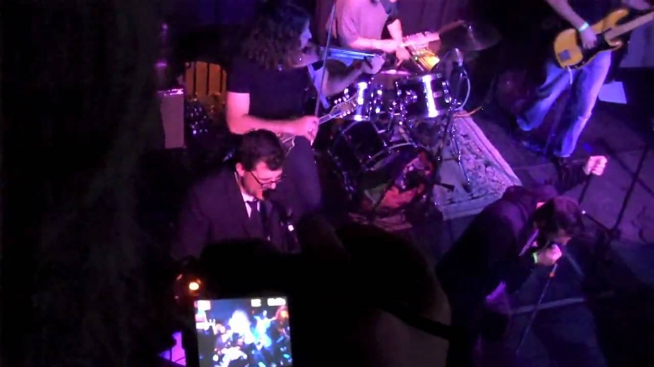 The Badlees performing "Maggie May" - YouTube