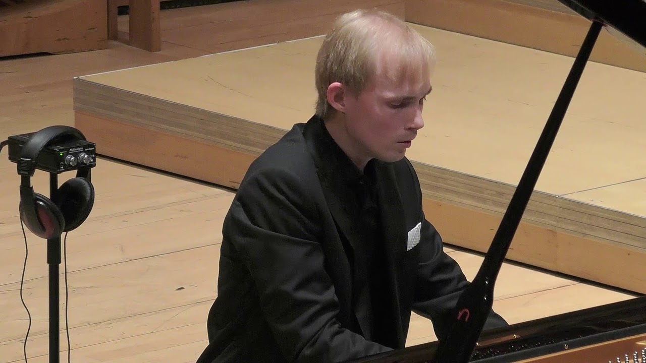Andrei Dubov performs Bach Busoni Chaconne SIPC 2017 Semifinals - YouTube