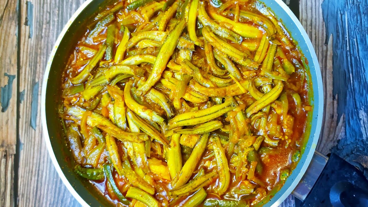 গুতুম / বাইম মাছের ঝোল | দেশি ছোট মাছ Guntea loach Eel fish | gutum ...