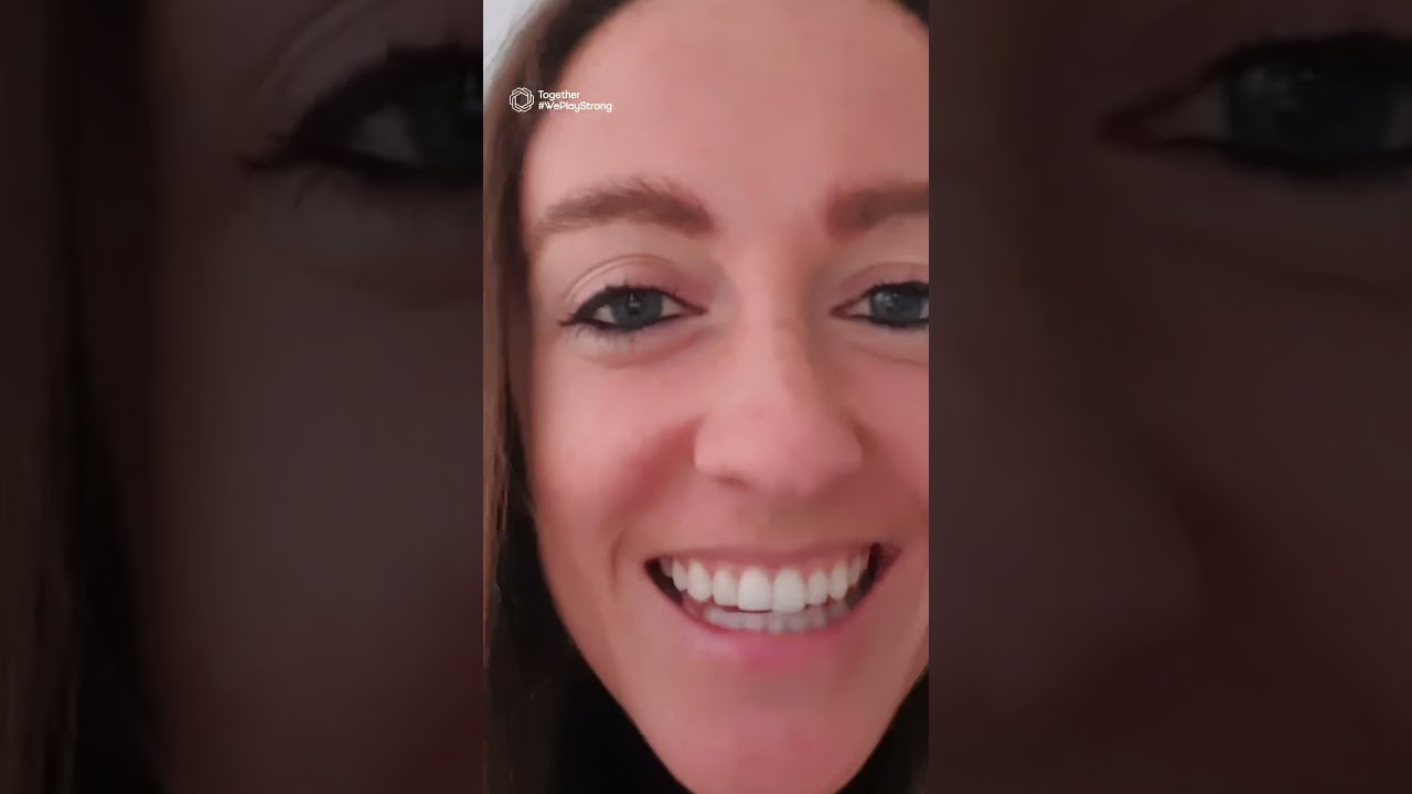 VLOG | Lisa is back at 19:00 CET ⏰ - YouTube