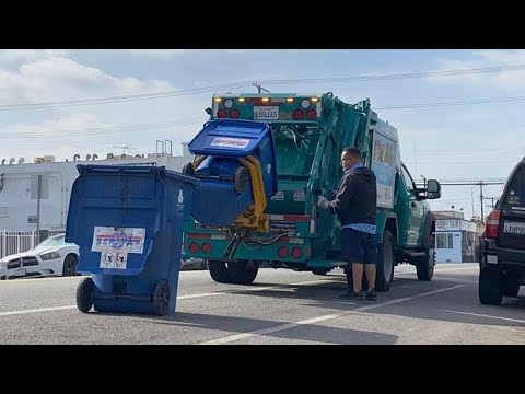 Ford New Way Diamondback - Contaminated Recycling - YouTube