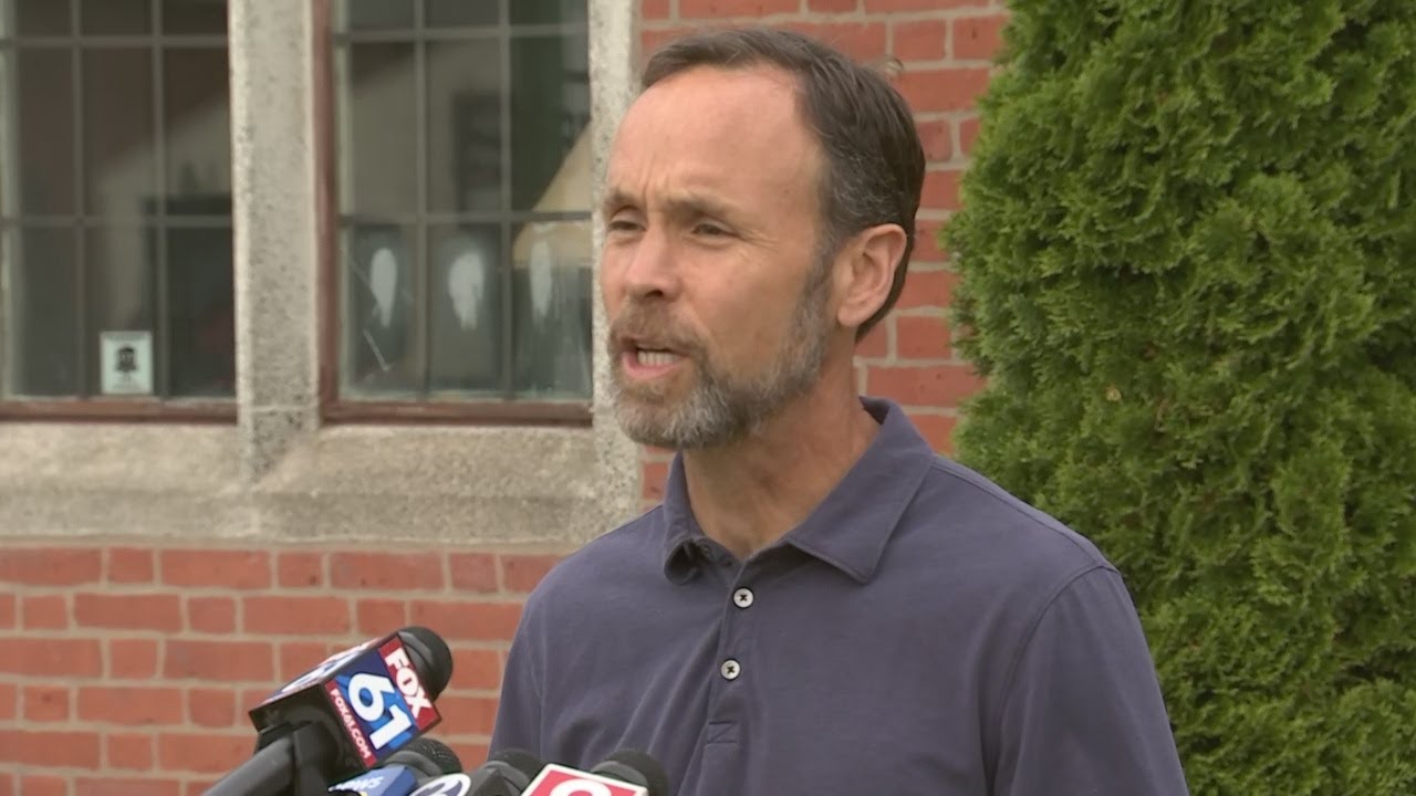 VIDEO: Attorney for family of Peter Manfredonia speaks out - YouTube
