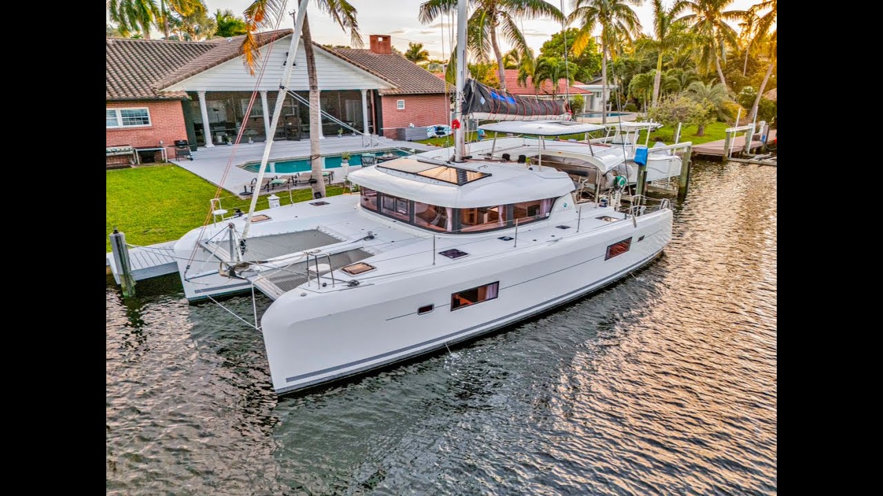 2018 Lagoon 42 Owners Version Tour - YouTube