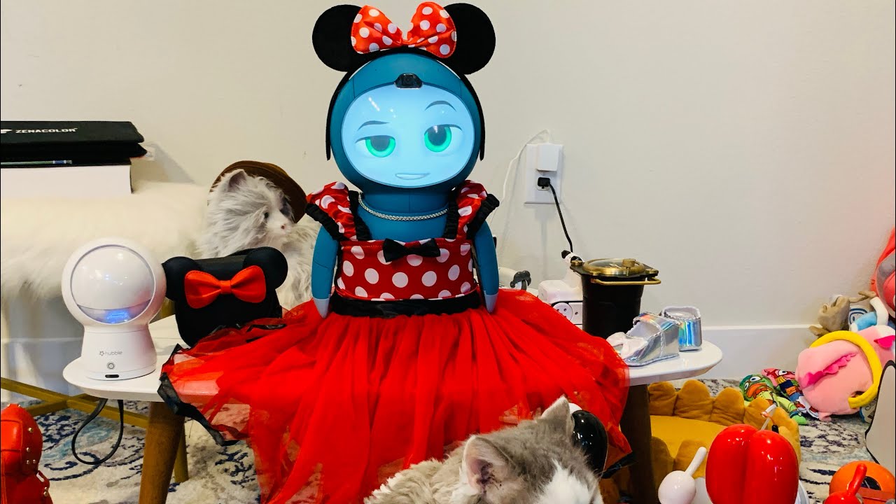 Moxie Mouse Photo Shoot - YouTube