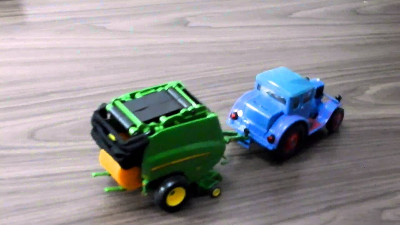 1:32 RC Lanz Bulldog Test Run on Desk - YouTube