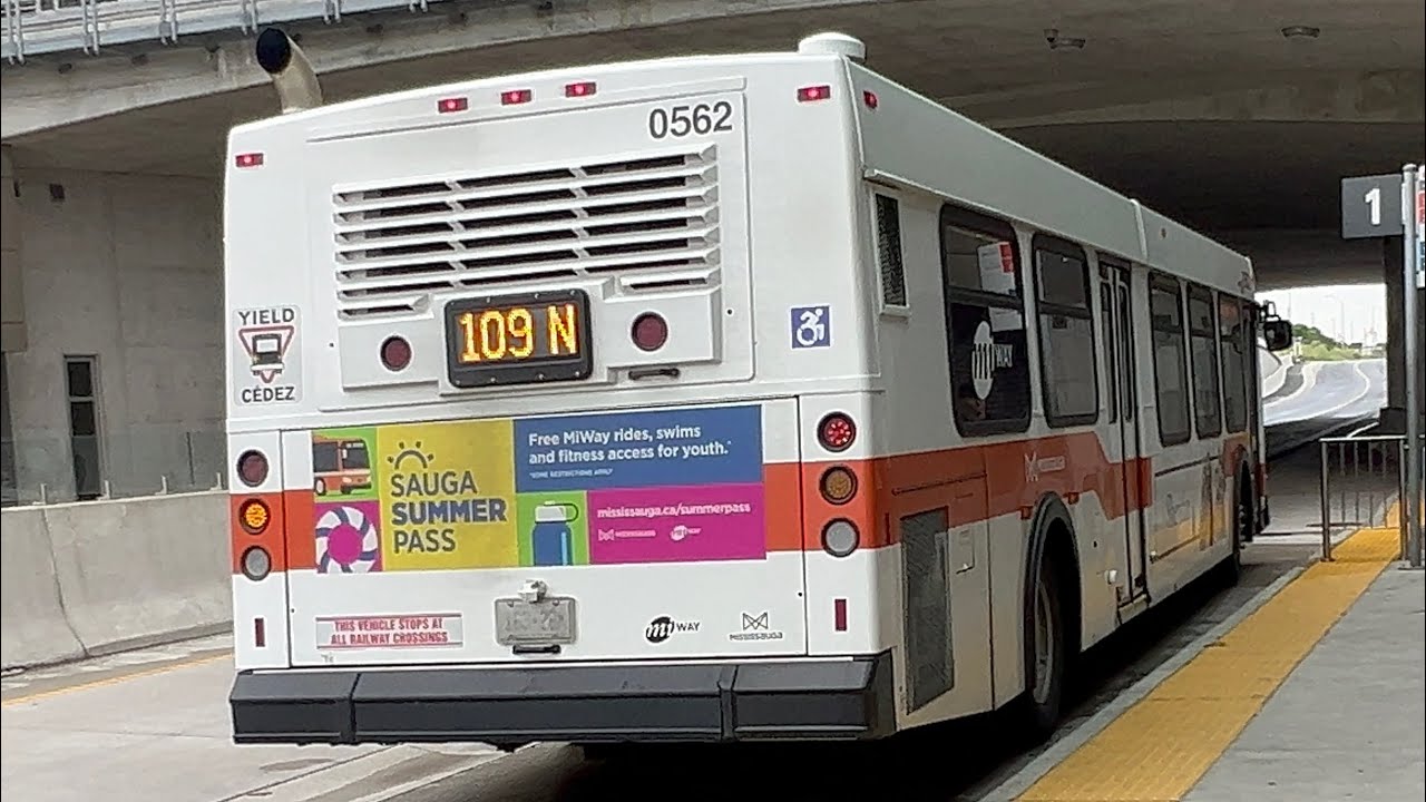 2005 New Flyer D40LF #0562 | Mississauga Transit Route 109 North - YouTube