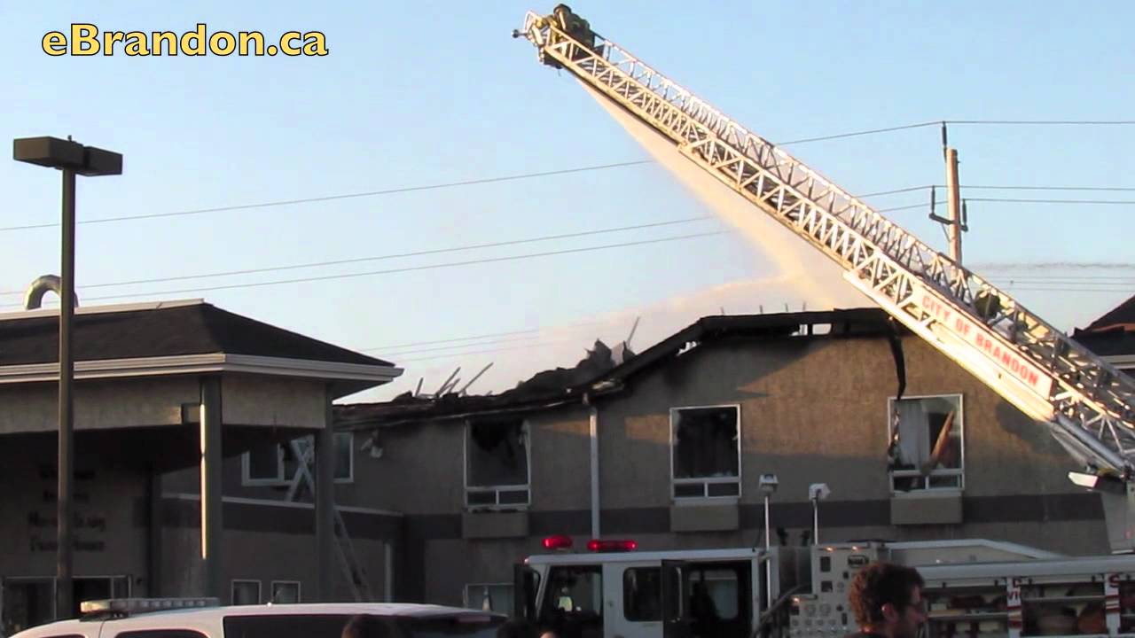 Brandon Manitoba fire at Super 8 - YouTube